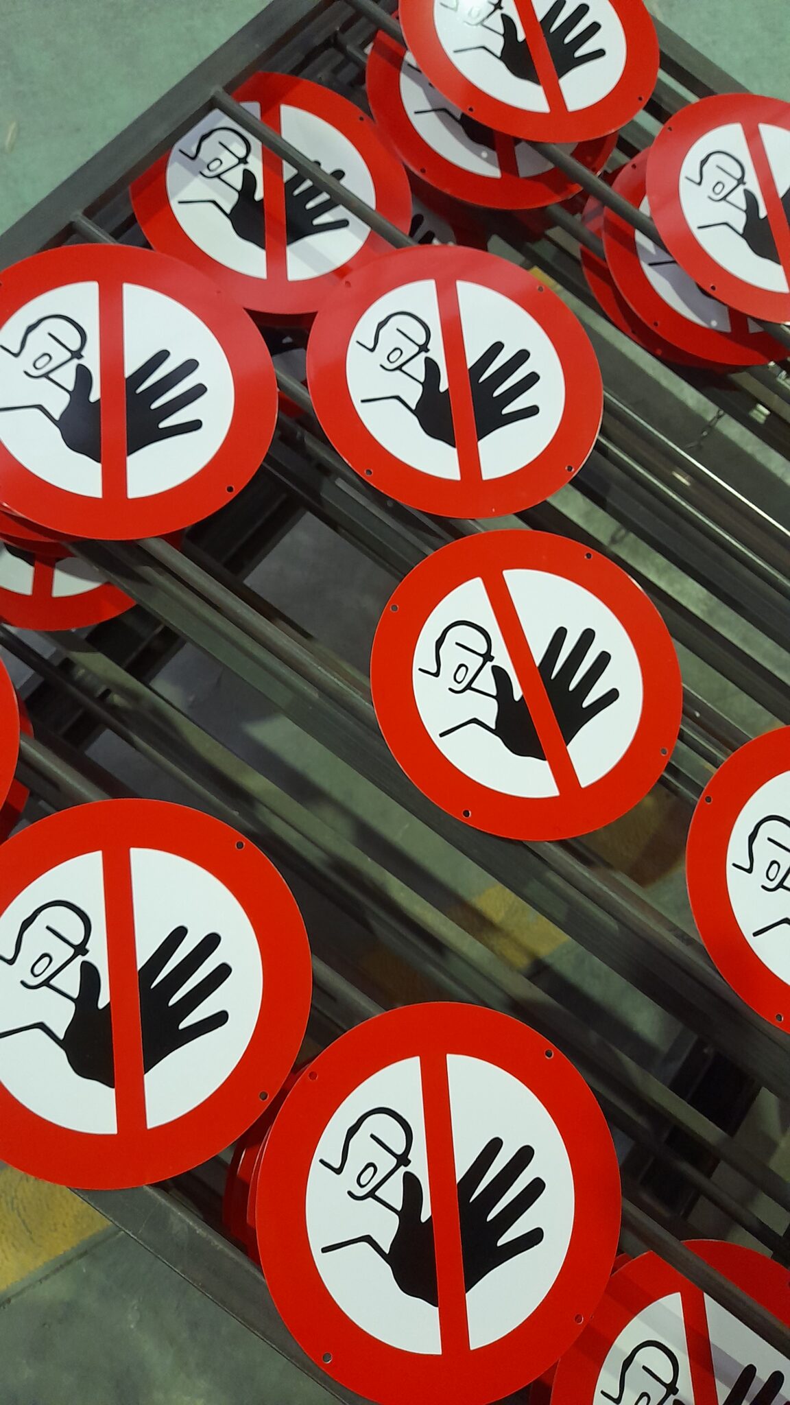 ¿Qué significa el color verde en señales de seguridad? - I. Saludes